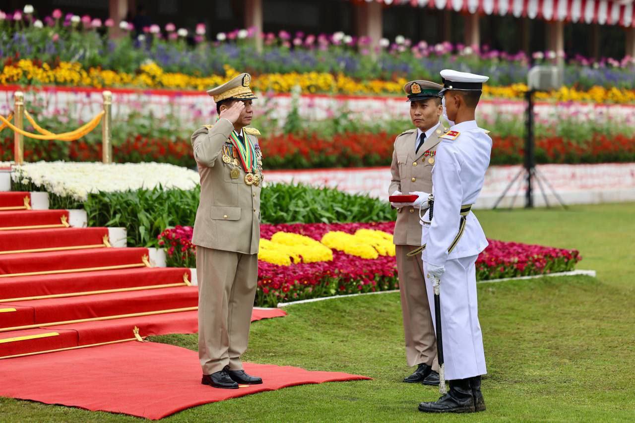 DSA အမှတ်စဉ် (၆၅) သင်တန်းဆင်းဂုဏ်ပြု စစ်ရေးပြအခမ်းအနားသို့ တပ်မတော်ကာက ...