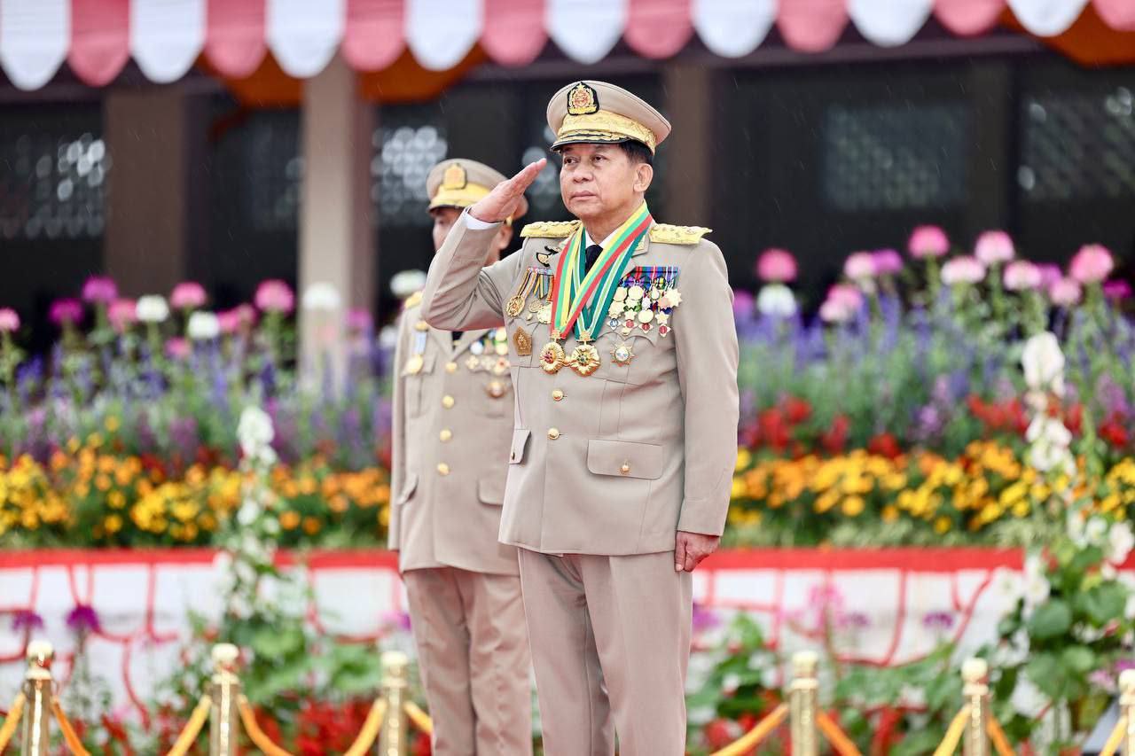 DSA အမှတ်စဉ် (၆၅) သင်တန်းဆင်းဂုဏ်ပြု စစ်ရေးပြအခမ်းအနားသို့ တပ်မတော်ကာက ...