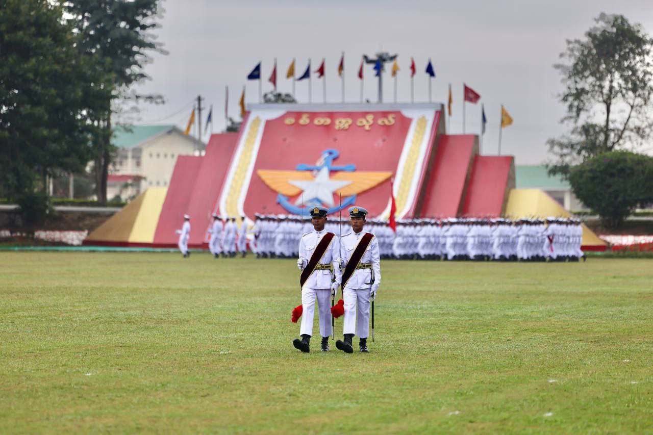 DSA အမှတ်စဉ် (၆၅) သင်တန်းဆင်းဂုဏ်ပြု စစ်ရေးပြအခမ်းအနားသို့ တပ်မတော်ကာက ...