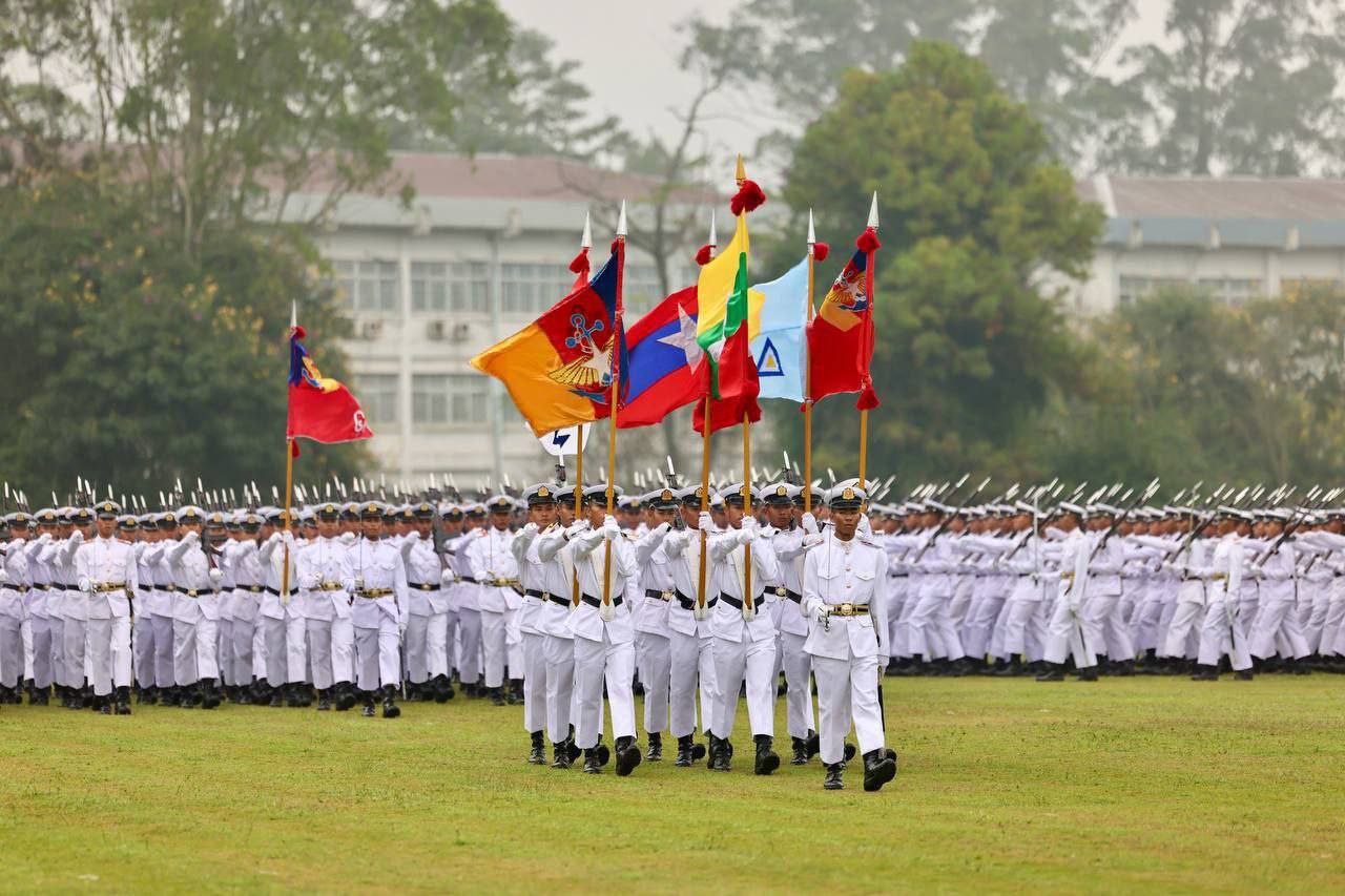 DSA အမှတ်စဉ် (၆၅) သင်တန်းဆင်းဂုဏ်ပြု စစ်ရေးပြအခမ်းအနားသို့ တပ်မတော်ကာက ...