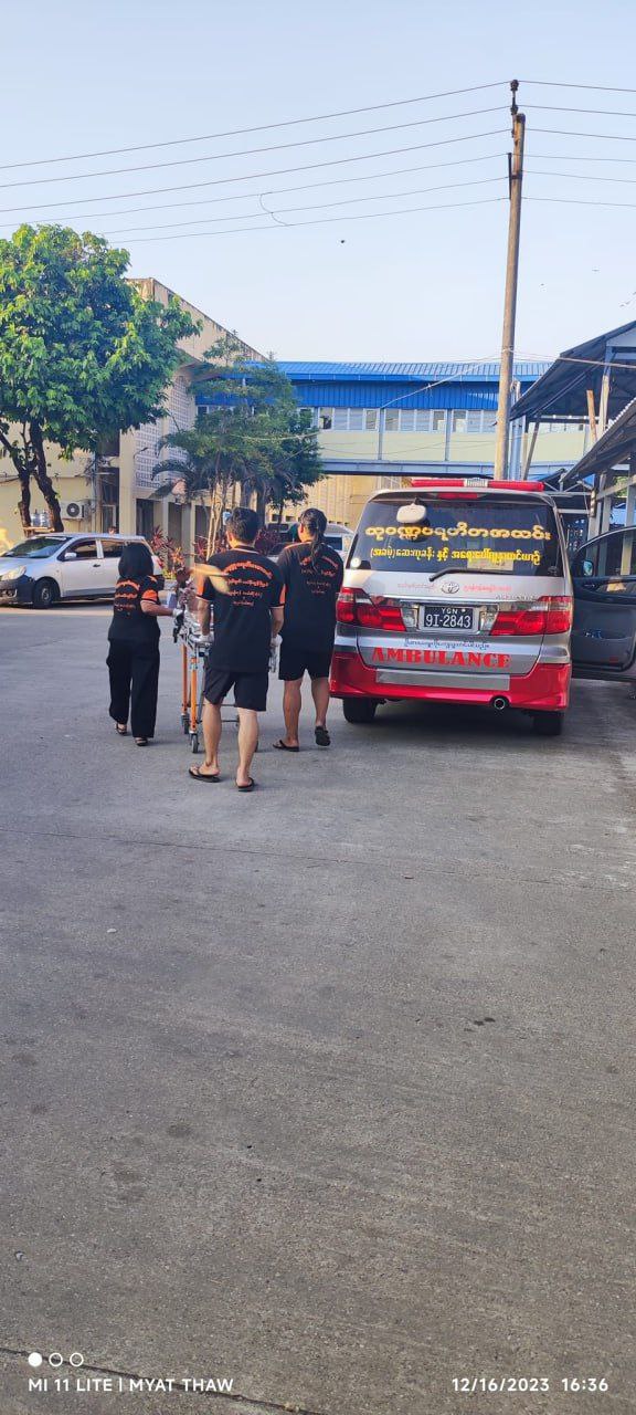 သင်္ဃန်းကျွန်းတွင် ဘေးတွဲဆိုင်ကယ်က အမှိုက်လှည်းအား ဝင်ရောက်တိုက်မိပြီး လူ ၃ ဦး ထိခိုက်ဒဏ်ရာမ